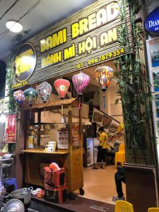 ハノイでバインミーを食べ歩き | ベトナム旅行・観光のおすすめ情報を現地から | ミーツ ベトナム